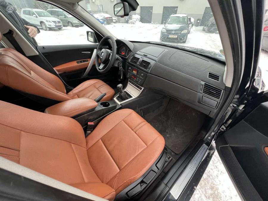Melns BMW X3 2006 Šauļi, ar dzinēja tilpumu 2.00 L un nobraukumu 207 tūkst. km par 3850 €, foto 15 vietnē AUTOMOTO.COM.LV