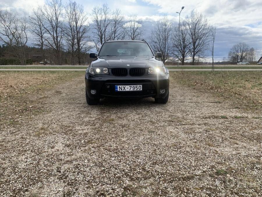 Black BMW X3 2006 in Valmiera, with an engine capacity of 3.00 L and mileage of 332 thousand km for 4200 €, photo 4 on AUTOMOTO.COM.LV