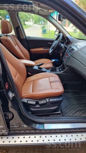 Black BMW X3 2006 in Jelgava, with an engine capacity of 2.00 L and mileage of 279 thousand km for 4700 €, photo 10 on AUTOMOTO.COM.LV