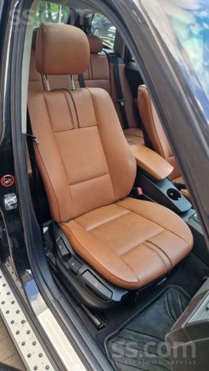 Black BMW X3 2006 in Jelgava, with an engine capacity of 2.00 L and mileage of 279 thousand km for 4700 €, photo 11 on AUTOMOTO.COM.LV
