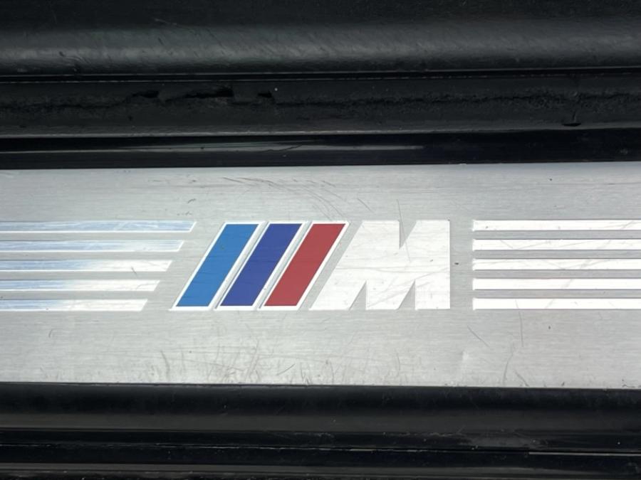 Black BMW X3 2006 in Riga, with an engine capacity of 2.00 L and mileage of 396 thousand km for 4800 €, photo 3 on AUTOMOTO.COM.LV