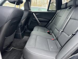 Black BMW X3 2006 in Riga, with an engine capacity of 2.00 L and mileage of 396 thousand km for 4800 €, photo 6 on AUTOMOTO.COM.LV
