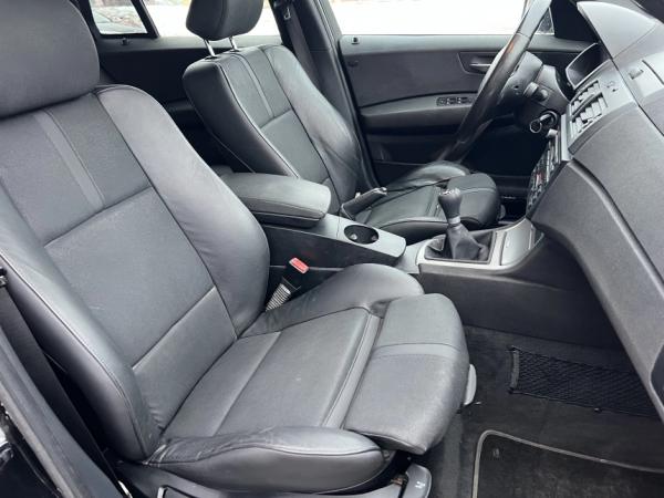 Black BMW X3 2006 in Riga, with an engine capacity of 2.00 L and mileage of 396 thousand km for 4800 €, photo 7 on AUTOMOTO.COM.LV