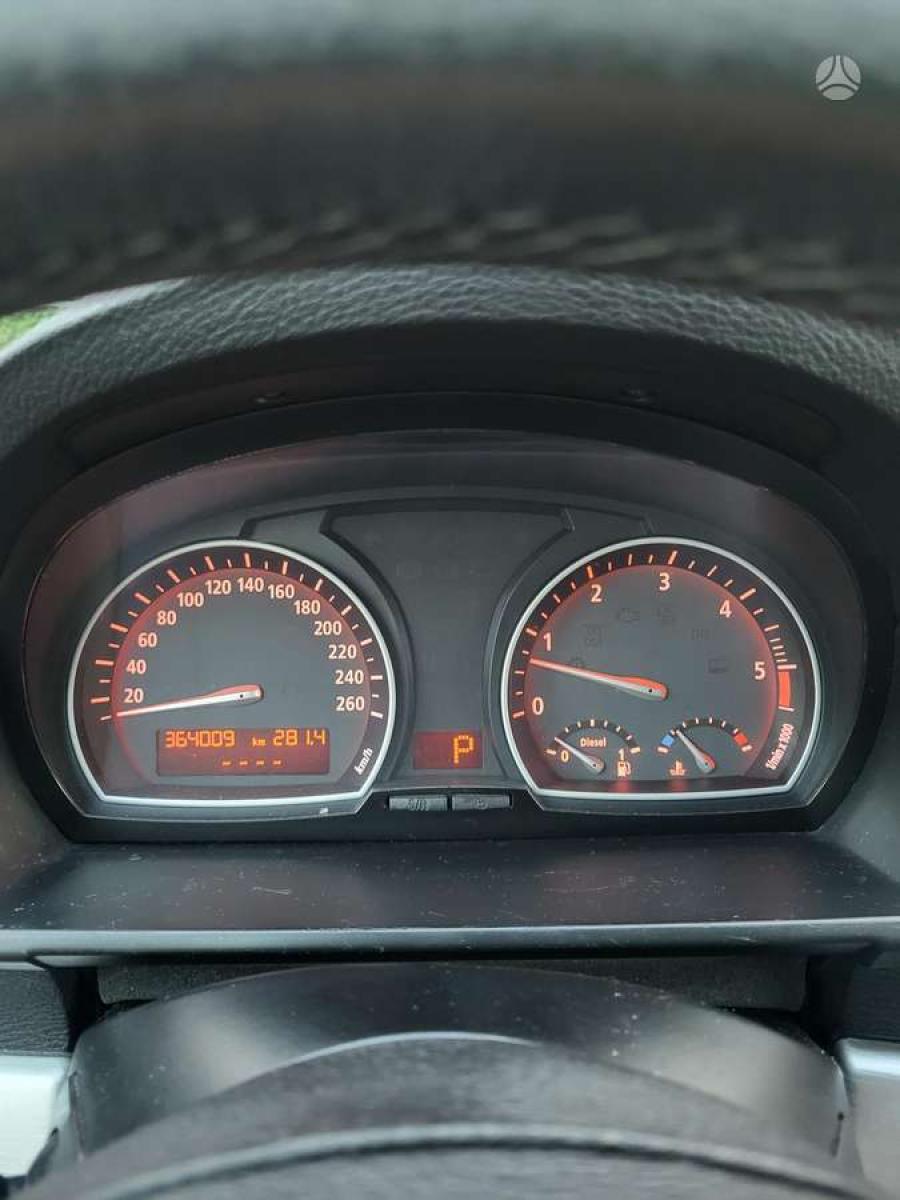 Black BMW X3 2006 in Kaunas, with an engine capacity of 2.99 L and mileage of 364 thousand km for 3800 €, photo 5 on AUTOMOTO.COM.LV