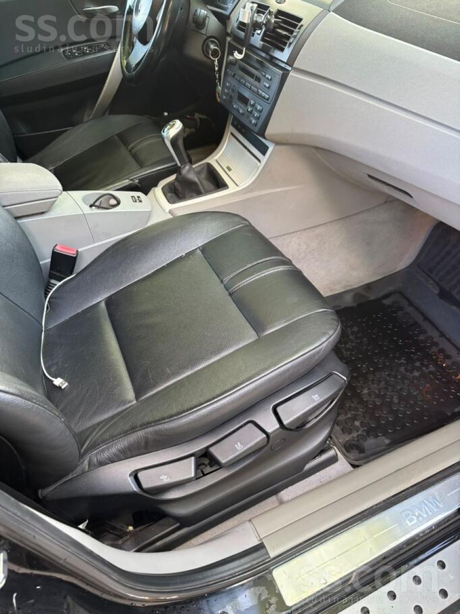 Black BMW X3 2006 in Rezekne, with an engine capacity of 2.00 L and mileage of 293 thousand km for 3800 €, photo 8 on AUTOMOTO.COM.LV