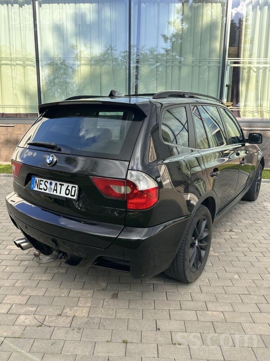 Black BMW X3 2006 in Balvi, with an engine capacity of 3.00 L and mileage of 300 thousand km for 4499 €, photo 4 on AUTOMOTO.COM.LV