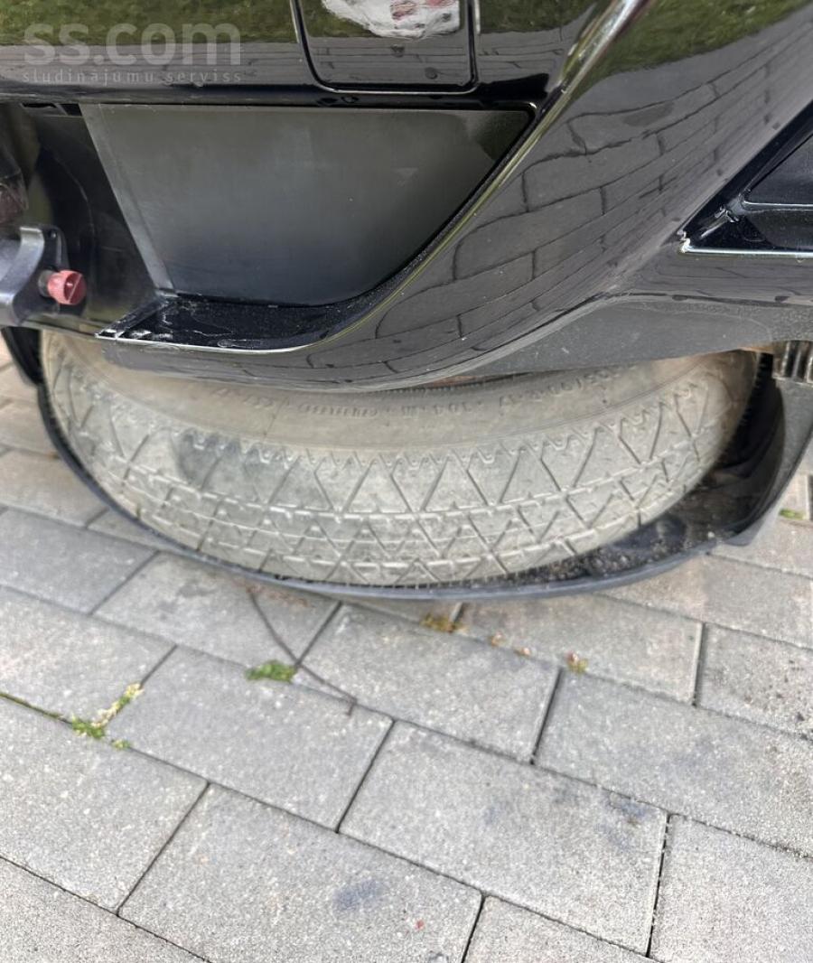 Black BMW X3 2006 in Balvi, with an engine capacity of 3.00 L and mileage of 300 thousand km for 4499 €, photo 25 on AUTOMOTO.COM.LV