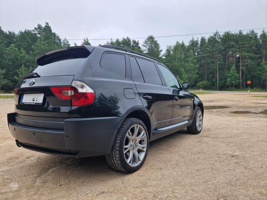Melns BMW X3 2006 Viļņa, ar dzinēja tilpumu 2.99 L un nobraukumu 338 tūkst. km par 4000 €, foto 4 vietnē AUTOMOTO.COM.LV