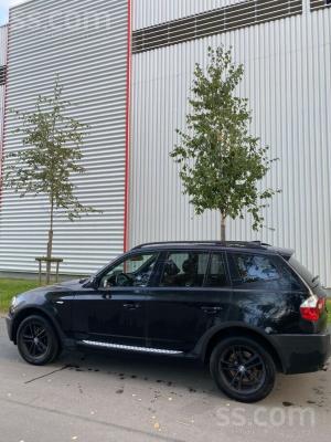 Melns BMW X3 2006 Rīga, ar dzinēja tilpumu 3.00 L un nobraukumu 329 tūkst. km par 4300 €, foto 3 vietnē AUTOMOTO.COM.LV
