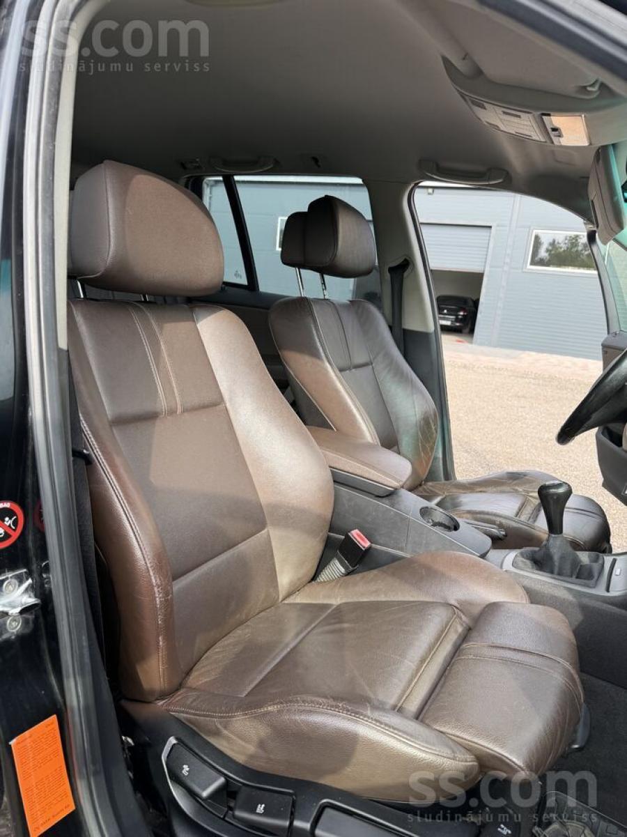 Black BMW X3 2006 in Aizkraukle, with an engine capacity of 2.00 L and mileage of 420 thousand km for 4750 €, photo 13 on AUTOMOTO.COM.LV