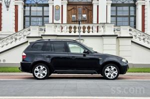 Black BMW X3 2006 in Jelgava, with an engine capacity of 3.00 L and mileage of 426 thousand km for 4490 €, photo 5 on AUTOMOTO.COM.LV