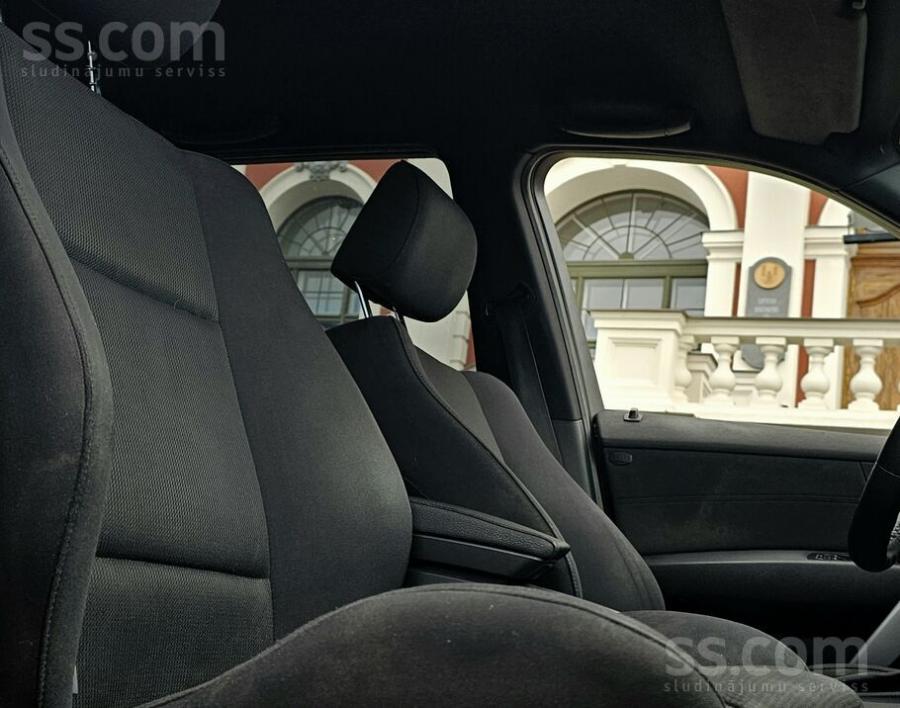 Black BMW X3 2006 in Jelgava, with an engine capacity of 3.00 L and mileage of 426 thousand km for 4490 €, photo 12 on AUTOMOTO.COM.LV
