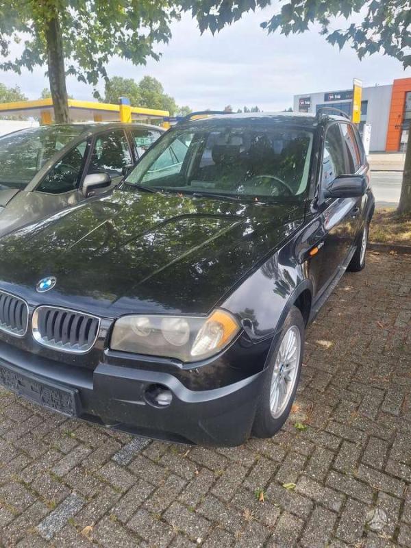 BMW X3 2006 Jurbarkas vietnē Melns BMW X3 2006 Jurbarkas, ar dzinēja tilpumu 2.00 L un nobraukumu 300 tūkst. km par 3299 €, foto 1 vietnē AUTOMOTO.COM.LV