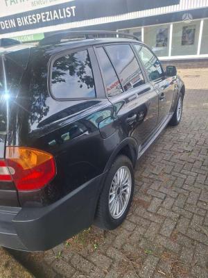 Melns BMW X3 2006 Jurbarkas, ar dzinēja tilpumu 2.00 L un nobraukumu 300 tūkst. km par 3299 €, foto 6 vietnē AUTOMOTO.COM.LV