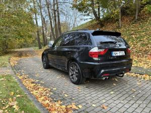 Melns BMW X3 2006 Rēzekne, ar dzinēja tilpumu 3.00 L un nobraukumu 0 tūkst. km par 6500 €, foto 5 vietnē AUTOMOTO.COM.LV