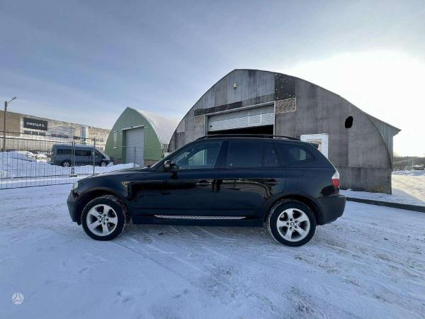 Black BMW X3 2007 in Utena, with an engine capacity of 2.00 L and mileage of 269 thousand km for 4950 €, photo 4 on AUTOMOTO.COM.LV