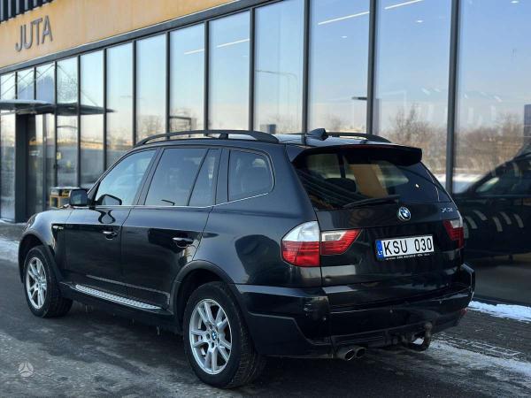 Black BMW X3 2007 in Vilnius, with an engine capacity of 2.99 L and mileage of 313 thousand km for 3650 €, photo 4 on AUTOMOTO.COM.LV