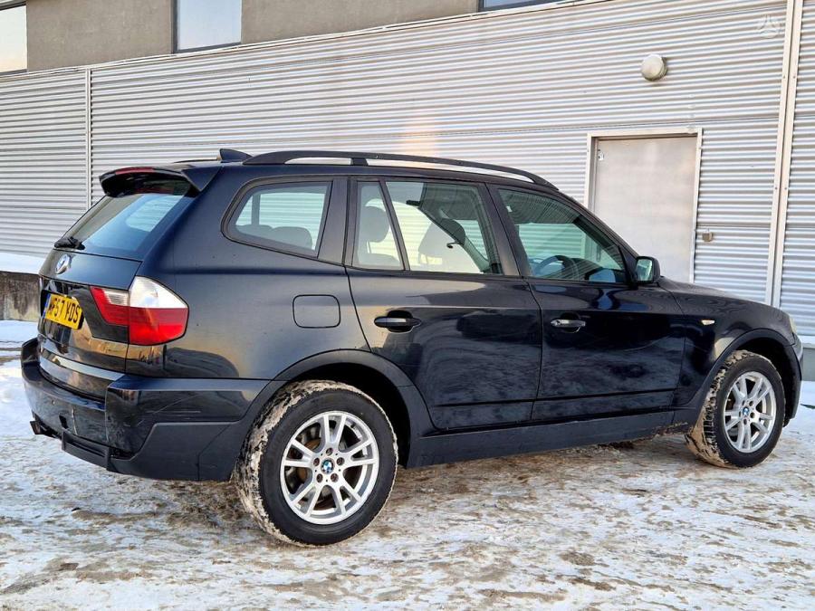 Black BMW X3 2007 in Vilnius, with an engine capacity of 2.00 L and mileage of 135 thousand km for 1990 €, photo 5 on AUTOMOTO.COM.LV
