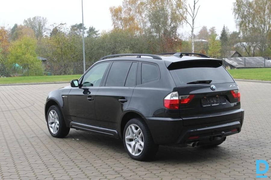 Black BMW X3 2007 in Riga, with an engine capacity of 3.00 L and mileage of 386 thousand km for 5950 €, photo 4 on AUTOMOTO.COM.LV