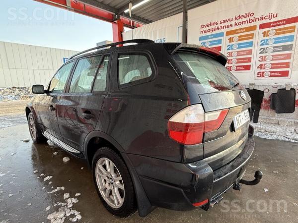 Melns BMW X3 2007 Rīga, ar dzinēja tilpumu 2.50 L un nobraukumu 430 tūkst. km par 3200 €, foto 3 vietnē AUTOMOTO.COM.LV