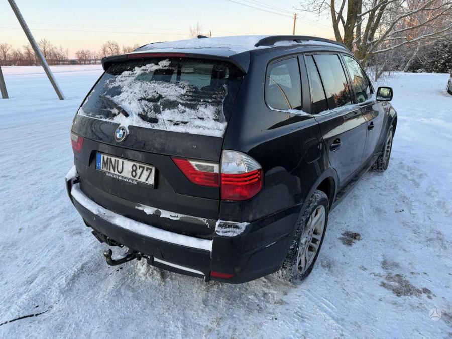 Melns BMW X3 2007 Marijampole, ar dzinēja tilpumu 2.99 L un nobraukumu 374 tūkst. km par 2350 €, foto 3 vietnē AUTOMOTO.COM.LV