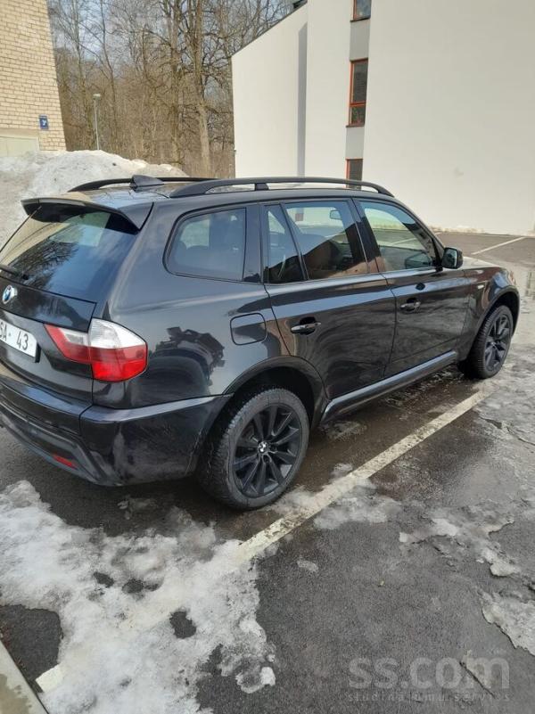 Melns BMW X3 2007 Bauska, ar dzinēja tilpumu 2.00 L un nobraukumu 284 tūkst. km par 6250 €, foto 3 vietnē AUTOMOTO.COM.LV