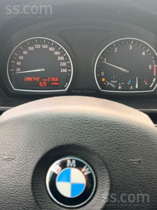 Black BMW X3 2007 in Riga, with an engine capacity of 2.00 L and mileage of 289 thousand km for 4700 €, photo 6 on AUTOMOTO.COM.LV