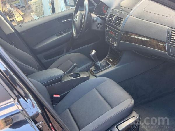 Black BMW X3 2007 in Riga, with an engine capacity of 2.00 L and mileage of 289 thousand km for 4700 €, photo 7 on AUTOMOTO.COM.LV