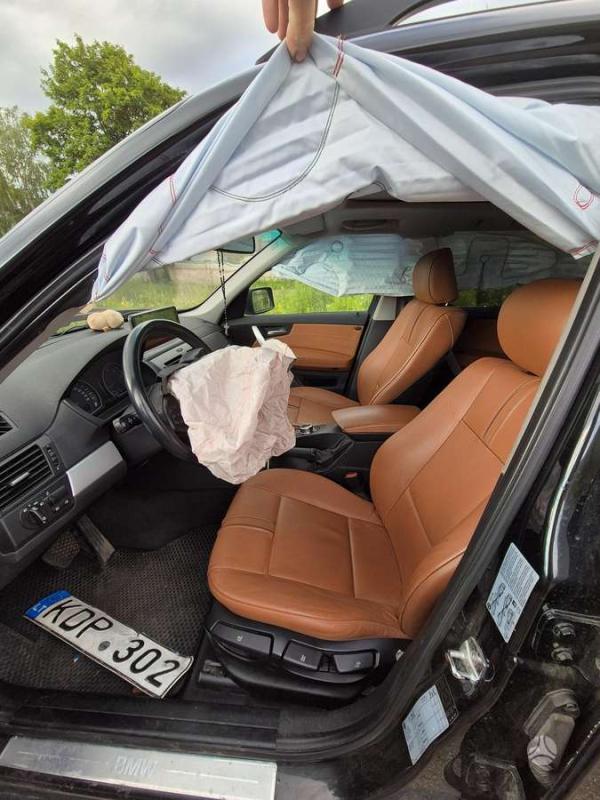 Melns BMW X3 2007 Kauņa, ar dzinēja tilpumu 2.99 L un nobraukumu 322 tūkst. km par 1200 €, foto 5 vietnē AUTOMOTO.COM.LV