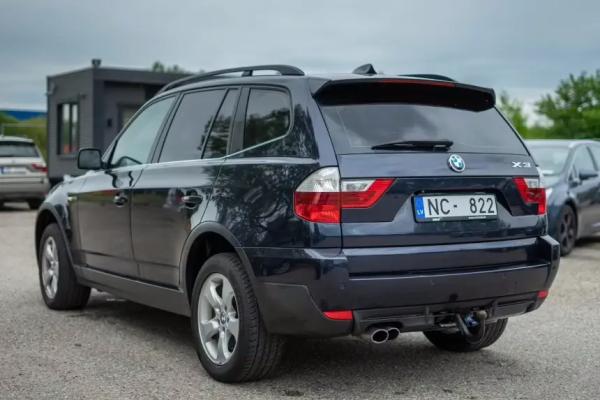 Black BMW X3 2007 in Liepaja, with an engine capacity of 3.00 L and mileage of 271 thousand km for 7750 €, photo 2 on AUTOMOTO.COM.LV