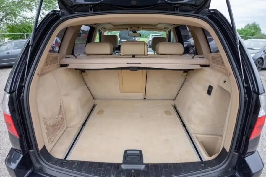 Melns BMW X3 2007 Liepāja, ar dzinēja tilpumu 3.00 L un nobraukumu 271 tūkst. km par 7750 €, foto 12 vietnē AUTOMOTO.COM.LV