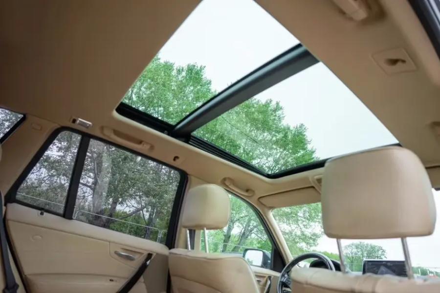 Melns BMW X3 2007 Liepāja, ar dzinēja tilpumu 3.00 L un nobraukumu 271 tūkst. km par 7750 €, foto 15 vietnē AUTOMOTO.COM.LV