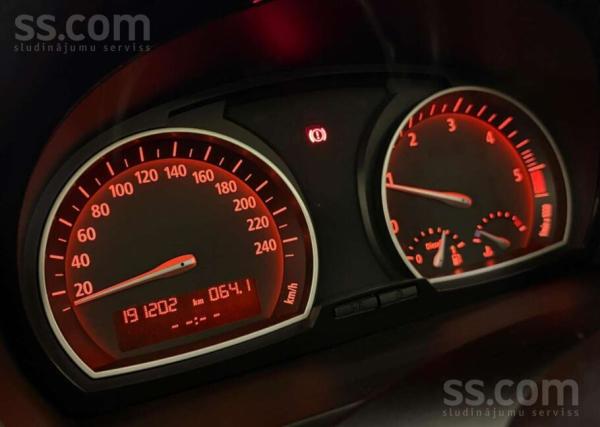 Black BMW X3 2007 in Valmiera, with an engine capacity of 2.00 L and mileage of 191 thousand km for 6800 €, photo 6 on AUTOMOTO.COM.LV