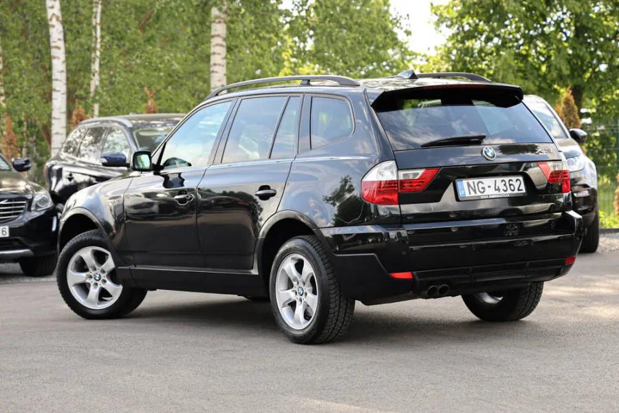 Melns BMW X3 2007 Jelgava, ar dzinēja tilpumu 3.00 L un nobraukumu 261 tūkst. km par 5500 €, foto 7 vietnē AUTOMOTO.COM.LV