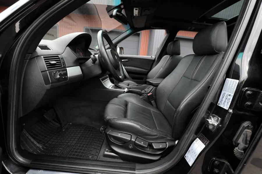 Melns BMW X3 2007 Jelgava, ar dzinēja tilpumu 3.00 L un nobraukumu 261 tūkst. km par 5500 €, foto 8 vietnē AUTOMOTO.COM.LV