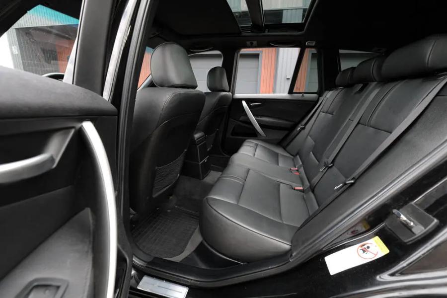 Melns BMW X3 2007 Jelgava, ar dzinēja tilpumu 3.00 L un nobraukumu 261 tūkst. km par 5500 €, foto 11 vietnē AUTOMOTO.COM.LV