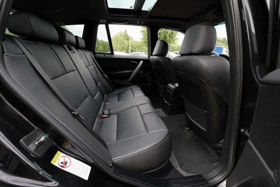 Melns BMW X3 2007 Jelgava, ar dzinēja tilpumu 3.00 L un nobraukumu 261 tūkst. km par 5500 €, foto 12 vietnē AUTOMOTO.COM.LV