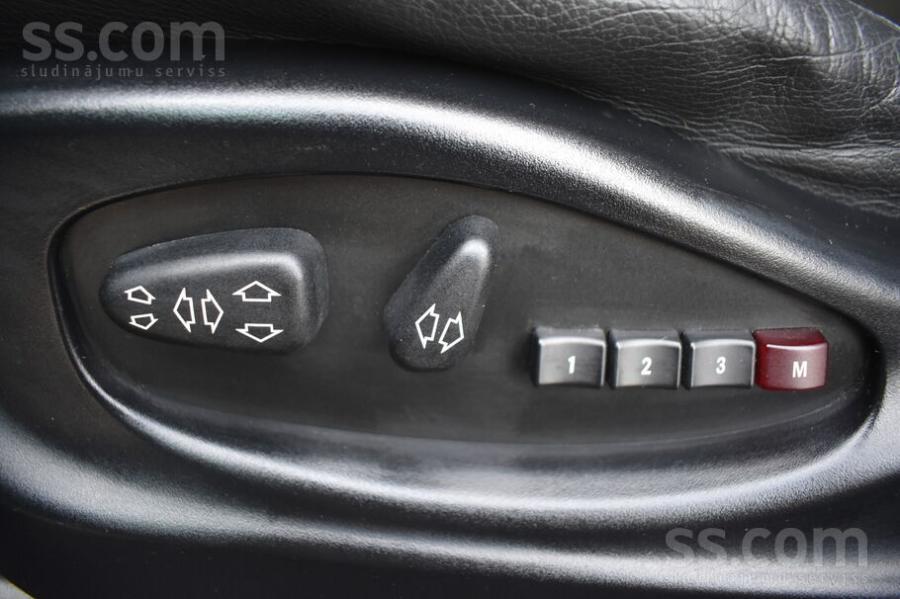Black BMW X3 2007 in Talsi, with an engine capacity of 3.00 L and mileage of 307 thousand km for 6400 €, photo 11 on AUTOMOTO.COM.LV