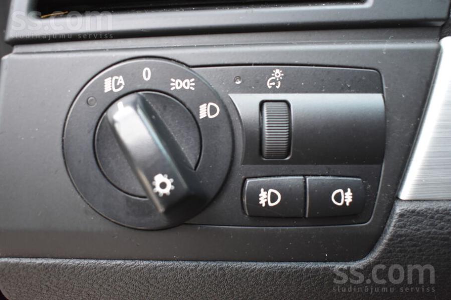 Black BMW X3 2007 in Talsi, with an engine capacity of 3.00 L and mileage of 307 thousand km for 6400 €, photo 13 on AUTOMOTO.COM.LV