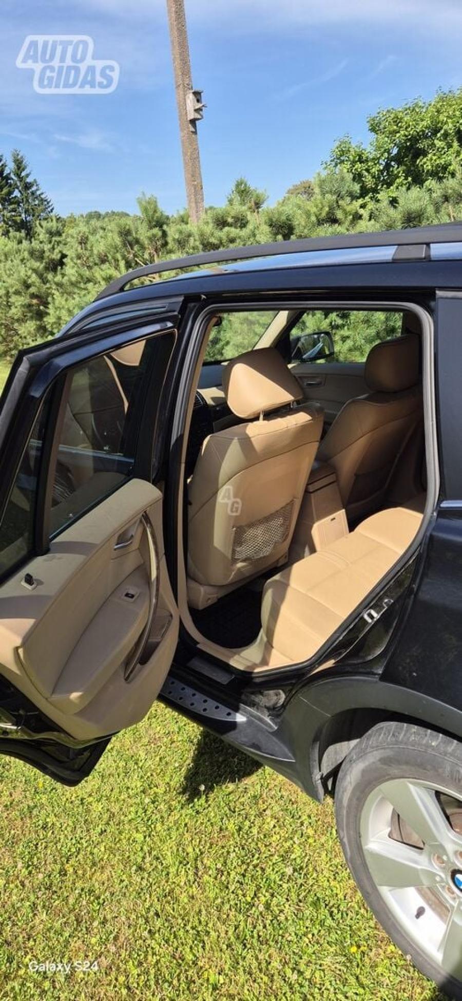 Black BMW X3 2007 in Mazeikiai, with an engine capacity of 3.00 L and mileage of 389 thousand km for 5300 €, photo 7 on AUTOMOTO.COM.LV