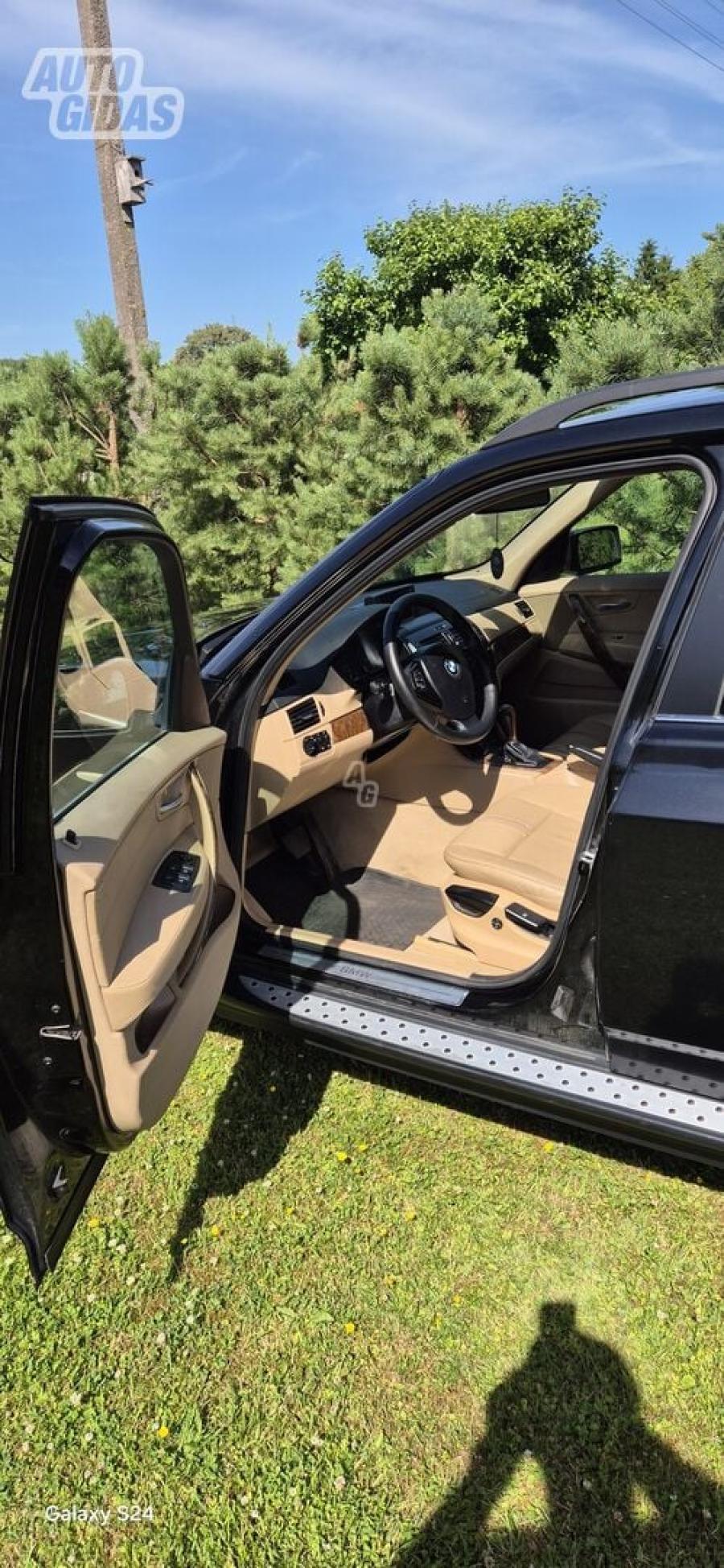 Black BMW X3 2007 in Mazeikiai, with an engine capacity of 3.00 L and mileage of 389 thousand km for 5300 €, photo 8 on AUTOMOTO.COM.LV