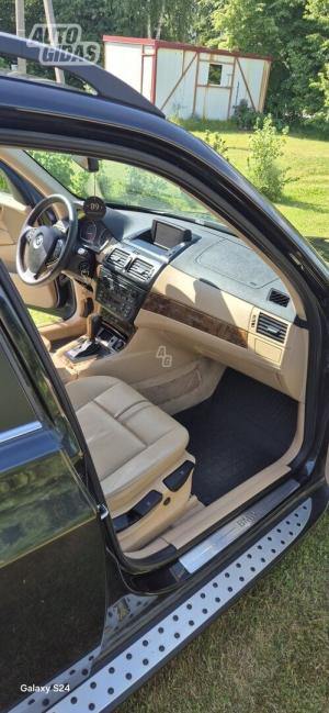 Black BMW X3 2007 in Mazeikiai, with an engine capacity of 3.00 L and mileage of 389 thousand km for 5300 €, photo 10 on AUTOMOTO.COM.LV