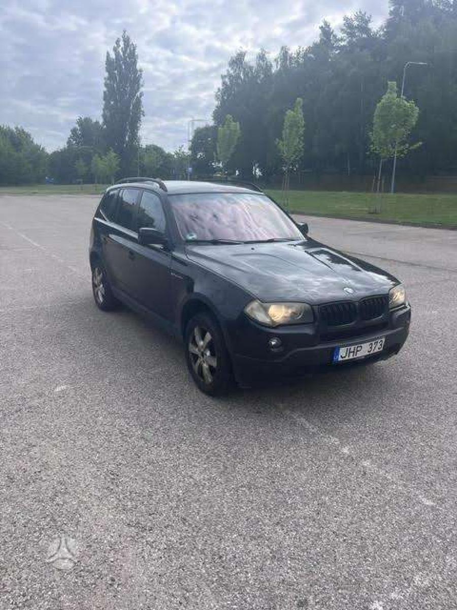 Black BMW X3 2007 in Vilnius, with an engine capacity of 2.00 L and mileage of 344 thousand km for 3800 €, photo 5 on AUTOMOTO.COM.LV