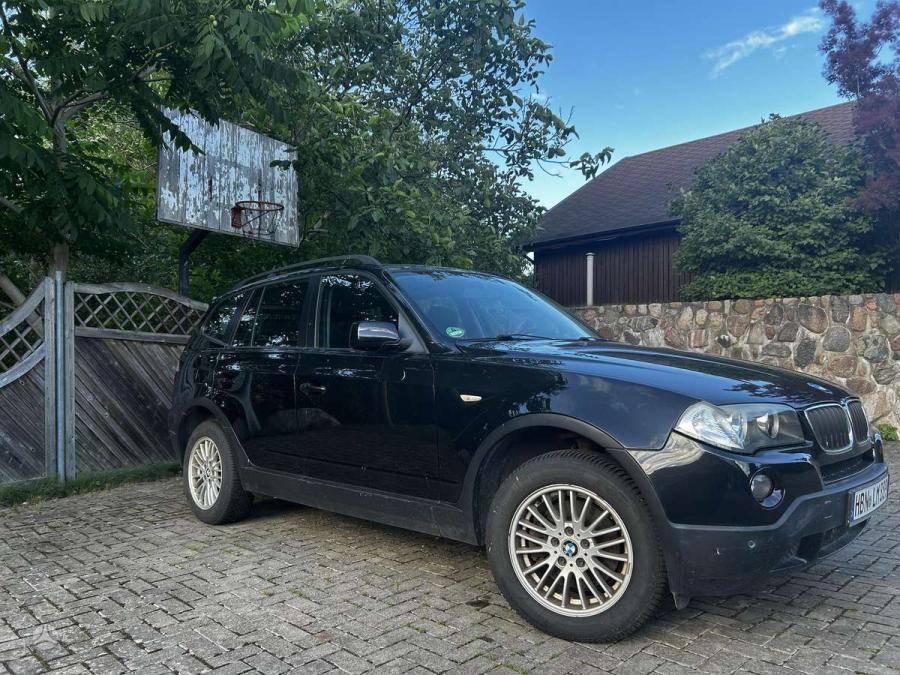 Black BMW X3 2007 in Kupiskis, with an engine capacity of 2.00 L and mileage of 205 thousand km for 3700 €, photo 3 on AUTOMOTO.COM.LV