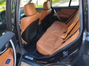 Black BMW X3 2007 in Kelme, with an engine capacity of 2.99 L and mileage of 258 thousand km for 5200 €, photo 5 on AUTOMOTO.COM.LV