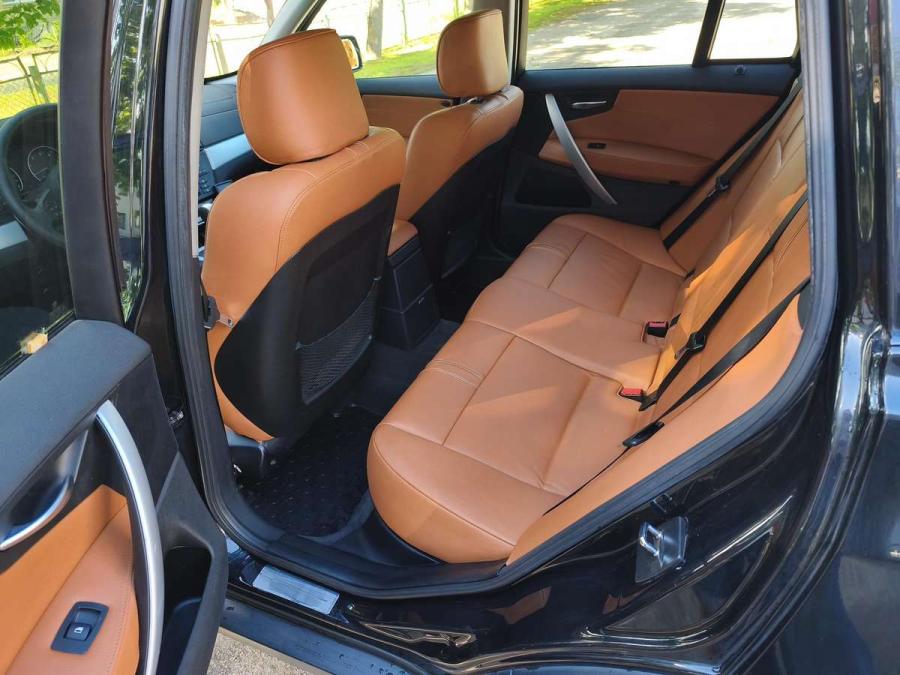Black BMW X3 2007 in Kelme, with an engine capacity of 2.99 L and mileage of 258 thousand km for 5200 €, photo 5 on AUTOMOTO.COM.LV