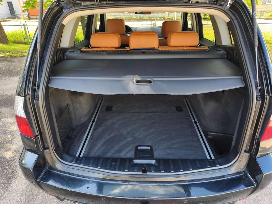 Black BMW X3 2007 in Kelme, with an engine capacity of 2.99 L and mileage of 258 thousand km for 5200 €, photo 8 on AUTOMOTO.COM.LV