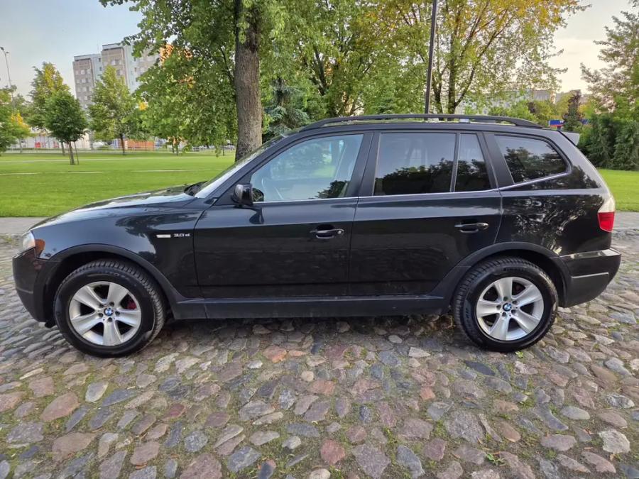 Black BMW X3 2007 in Jelgava, with an engine capacity of 3.00 L and mileage of 406 thousand km for 5750 €, photo 9 on AUTOMOTO.COM.LV