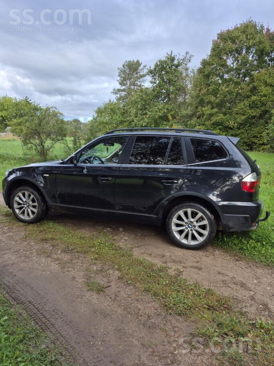 Black BMW X3 2007 in Balvi, with an engine capacity of 3.00 L and mileage of 318 thousand km for 5000 €, photo 3 on AUTOMOTO.COM.LV