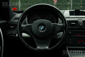Black BMW X3 2007 in Jelgava, with an engine capacity of 2.00 L and mileage of 357 thousand km for 4900 €, photo 13 on AUTOMOTO.COM.LV